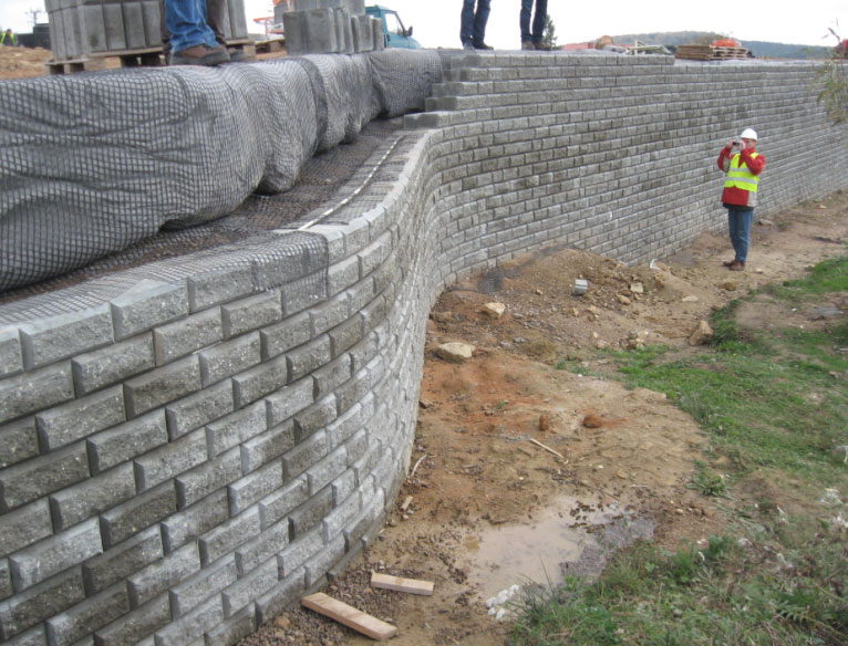 Retaining walls with block facing - INORA – Your reliable and ...